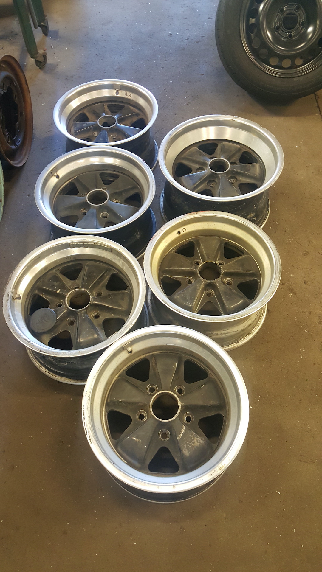 Projecten van Classic-Wheels - custom velgen, oldtimers, velgen richten